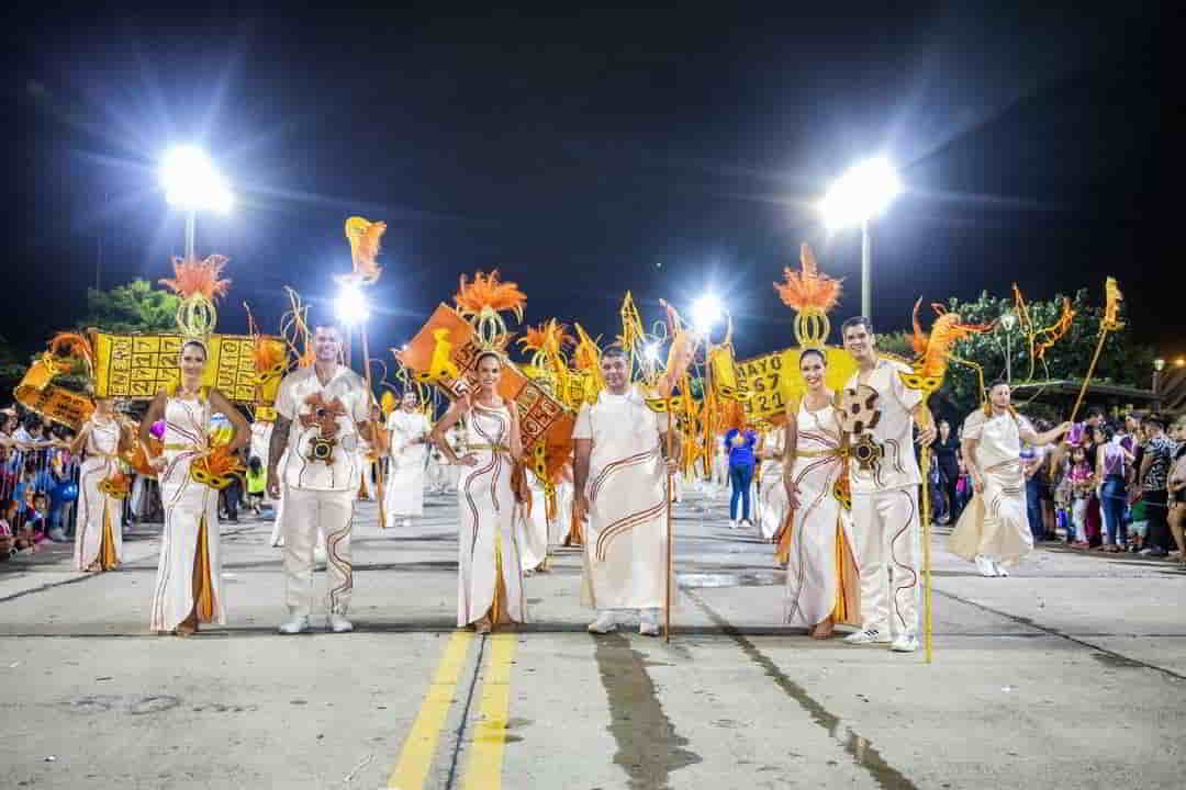 Con su tradicional ‘Corso Carnavalero vibrá Santa Cruz’ – Revista Qamasa
