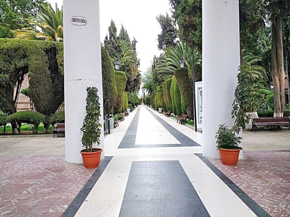 Ciclo de conferencias en homenaje al Cementerio General de Sucre ... Ciclo de conferencias en homenaje al Cementerio General de Sucre ...
